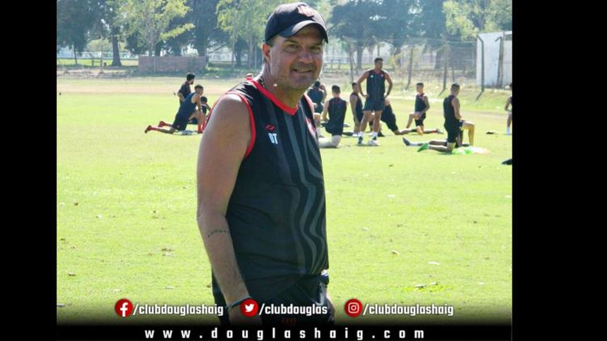 Douglas debutará en la noche del domingo ante Las Parejas