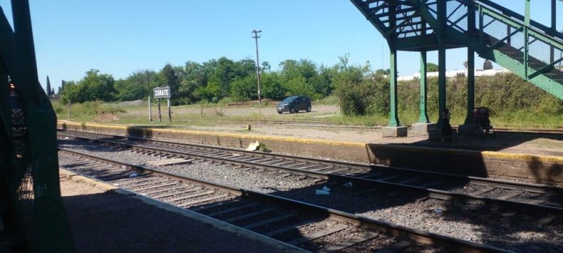 Alarma en la estación de tren de Zárate: un niño apareció solo y corrió ...