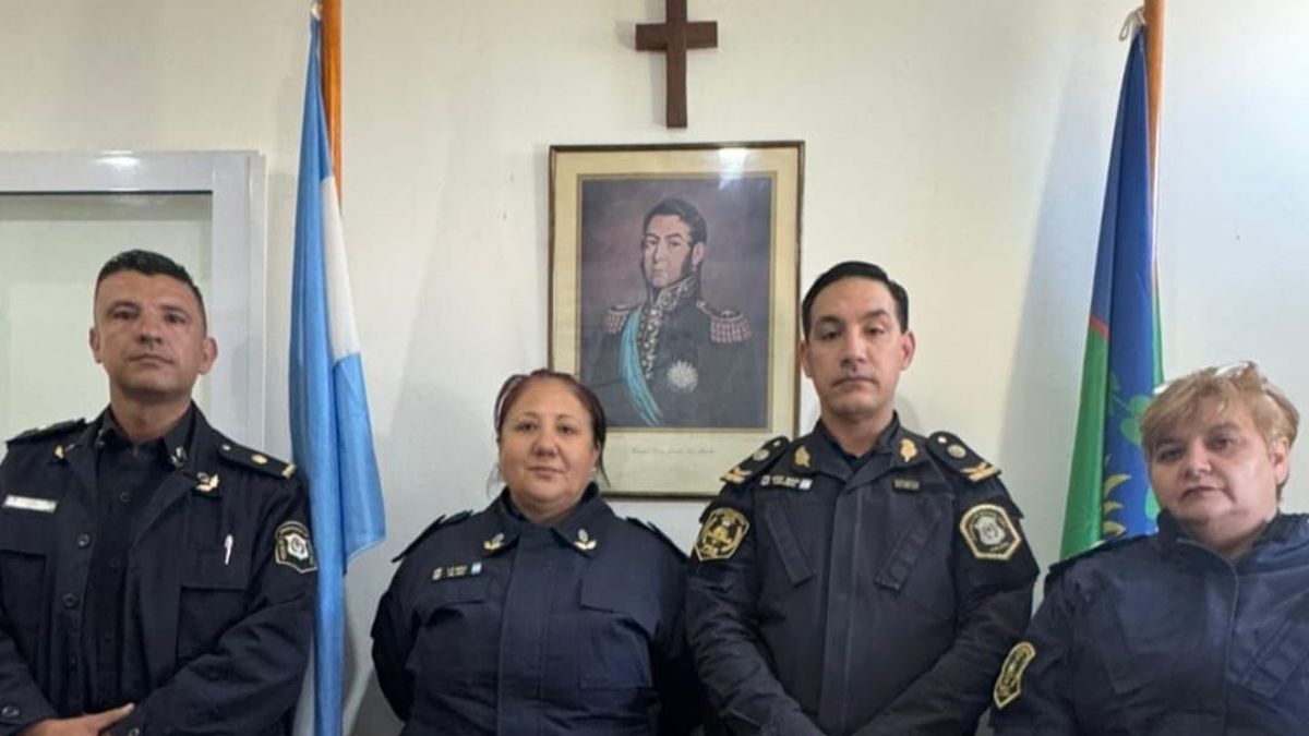 Asumió la comisaria Laura Sosa como nueva jefa del Comando de Patrulla ...