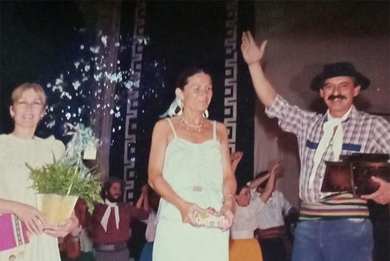 Homenaje a María Delia Pujol: una vida dedicada al folklore y la ...