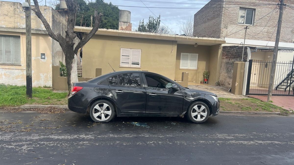 Atentado incendiario: arrojaron fuego con combustible, en dos ...