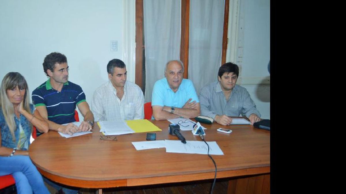 Pedido de informe por la revocación de la habilitación a una empresa ...