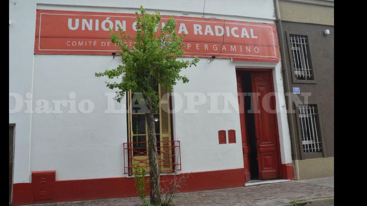 Los radicales van a las urnas para elegir autoridades partidarias