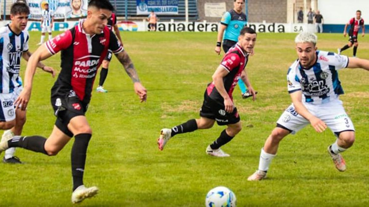 Douglas va por otra hermosa mañana en el Miguel Morales frente a Boca ...